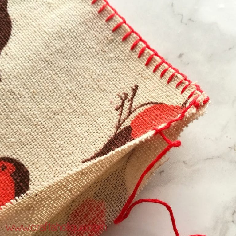 Table Decor Tutorial: Removable Coaster Covers - Craftaholique